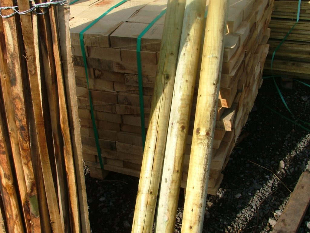 Round Timber Posts - MTP002C - 60mm(2.5ins) Diameter 1.8 (6ft)